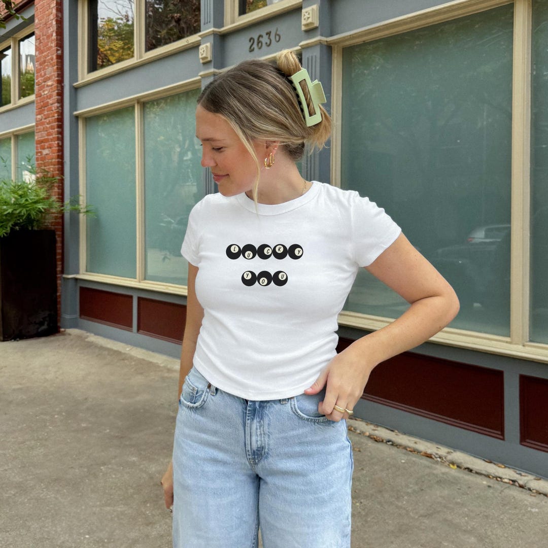 Early 2000s Baby Tee Lucky 8 Ball Crop Top, Trendy Graphic Shirt ...