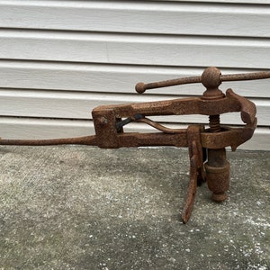 Antique 3 3/4” Jaw Blacksmith Post Leg Vise 33 Lbs 42” Tall Shop Garage ...