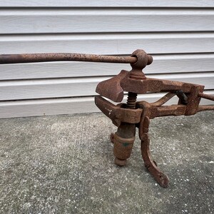 Antique 3 3/4” Jaw Blacksmith Post Leg Vise 33 Lbs 42” Tall Shop Garage ...