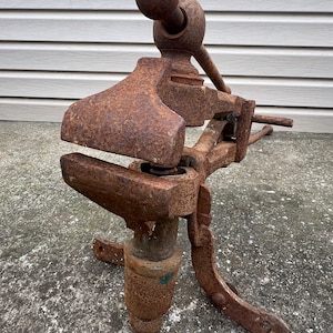Antique 3 3/4” Jaw Blacksmith Post Leg Vise 33 Lbs 42” Tall Shop Garage ...