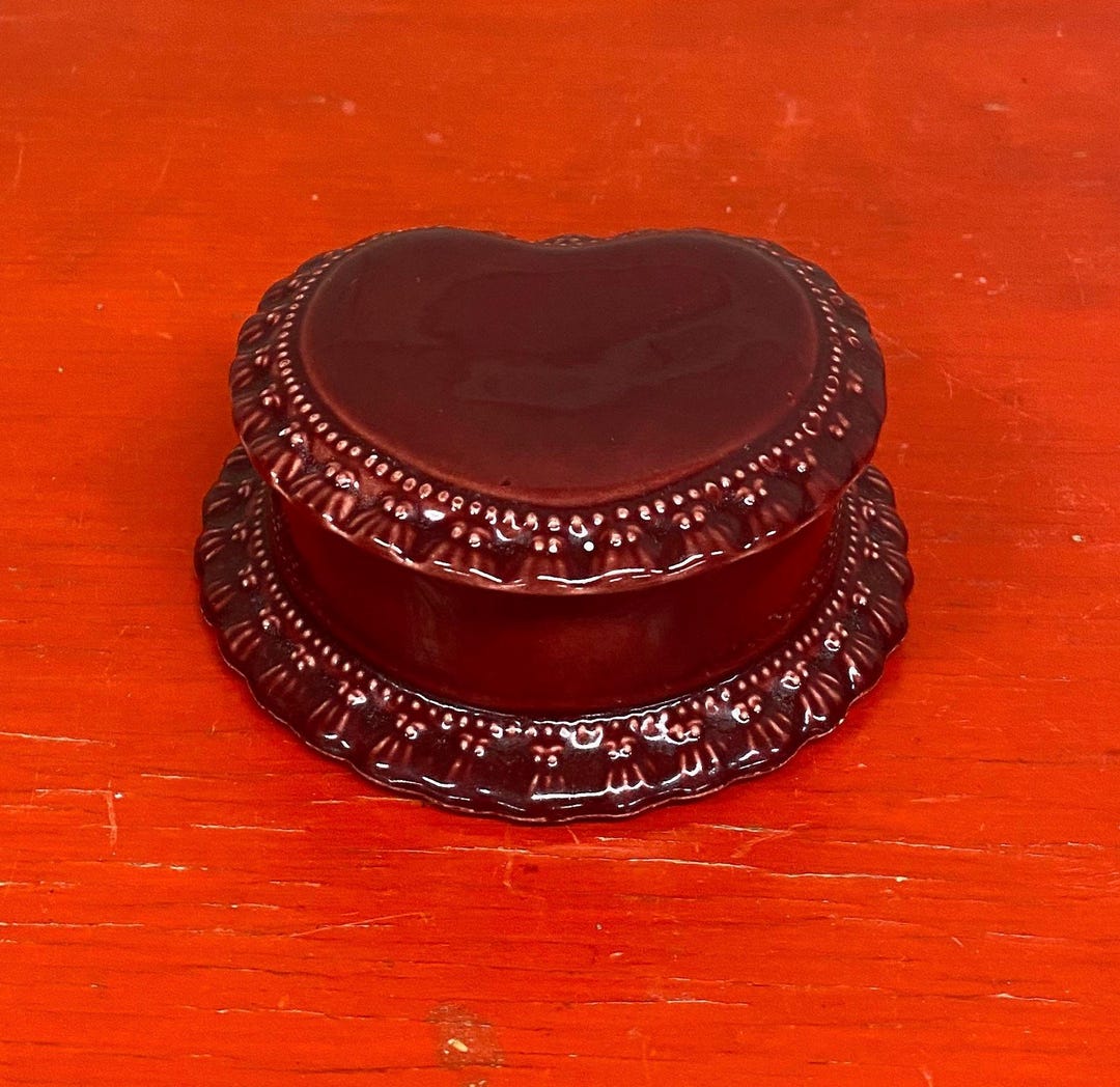 Heart Shaped Ceramic Trinket Box W/lid - 1983 Gator Mold Co. Pottery ...