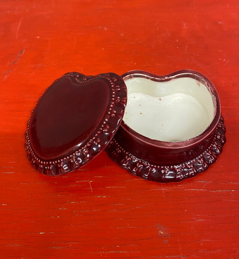 Heart Shaped Ceramic Trinket Box W/lid - 1983 Gator Mold Co. Pottery ...