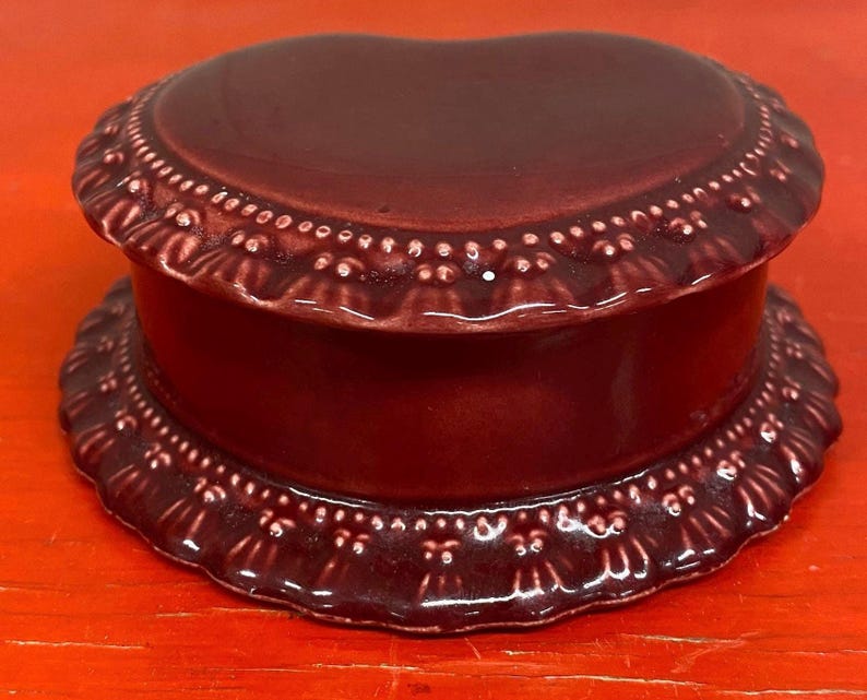 Heart Shaped Ceramic Trinket Box W/lid - 1983 Gator Mold Co. Pottery ...