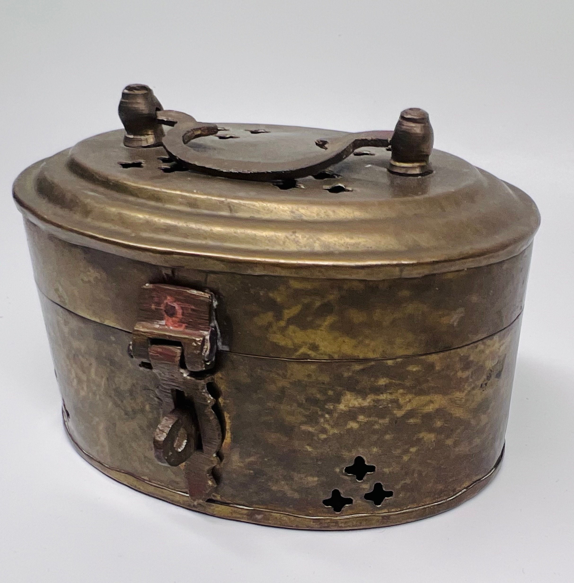 Hinged Brass Cricket Box / Vintage Potpourri Box - Etsy