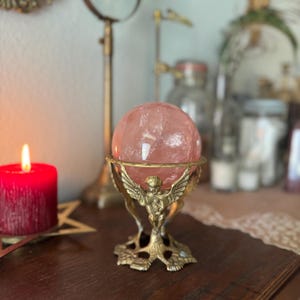 Vintage Brass Angel Sphere Stand - Etsy