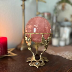 Vintage Brass Angel Sphere Stand - Etsy