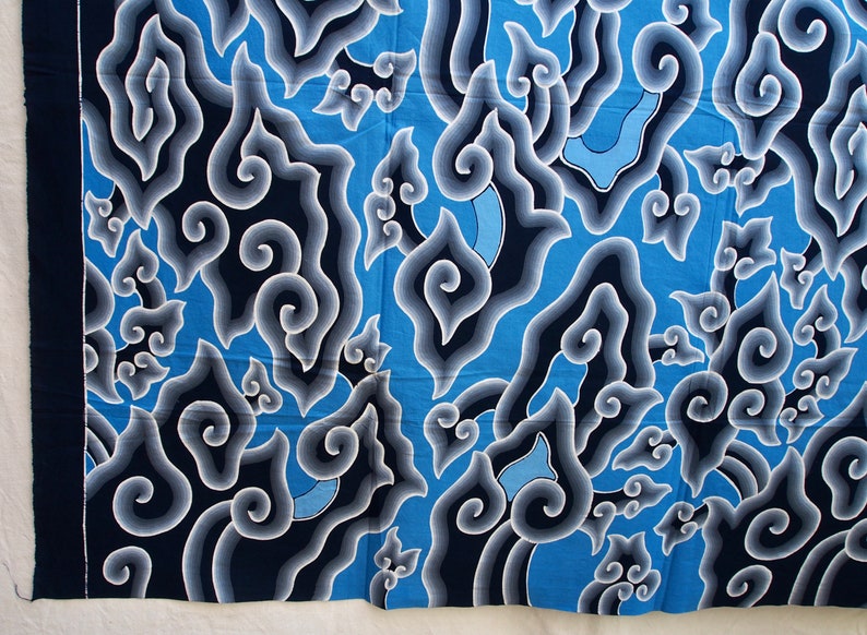 Batik Tulis Handdrawn Mega Mendung Cloud Pattern With Gradations on ...