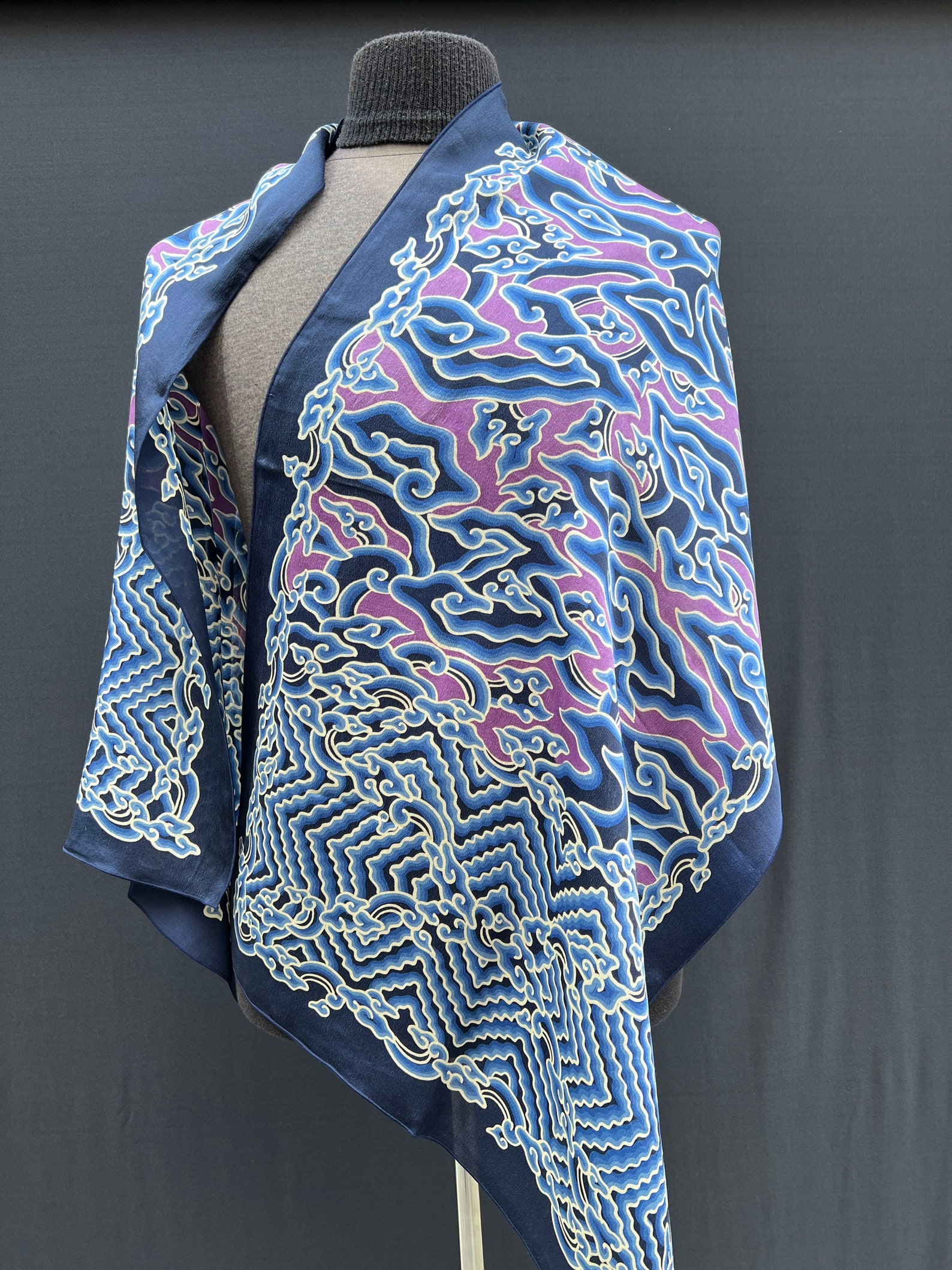 Classic Cloud Motif, Batik Tulis, Hand-drawn Batik Scarf - Etsy