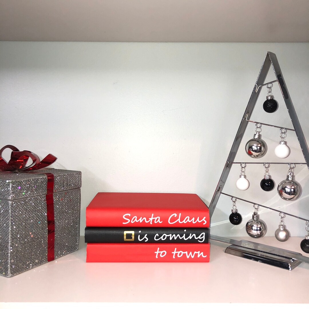 Christmas Book Stack | Christmas Book Decor | Decor Books | Shelf Decor ...