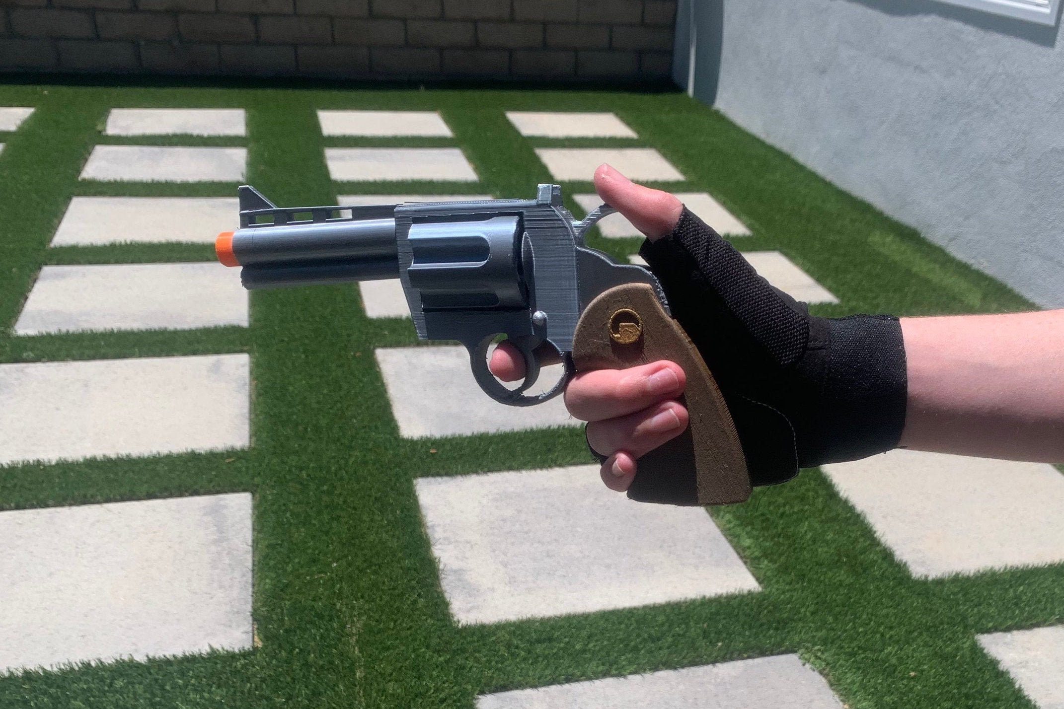 Half Life Revolver | Etsy