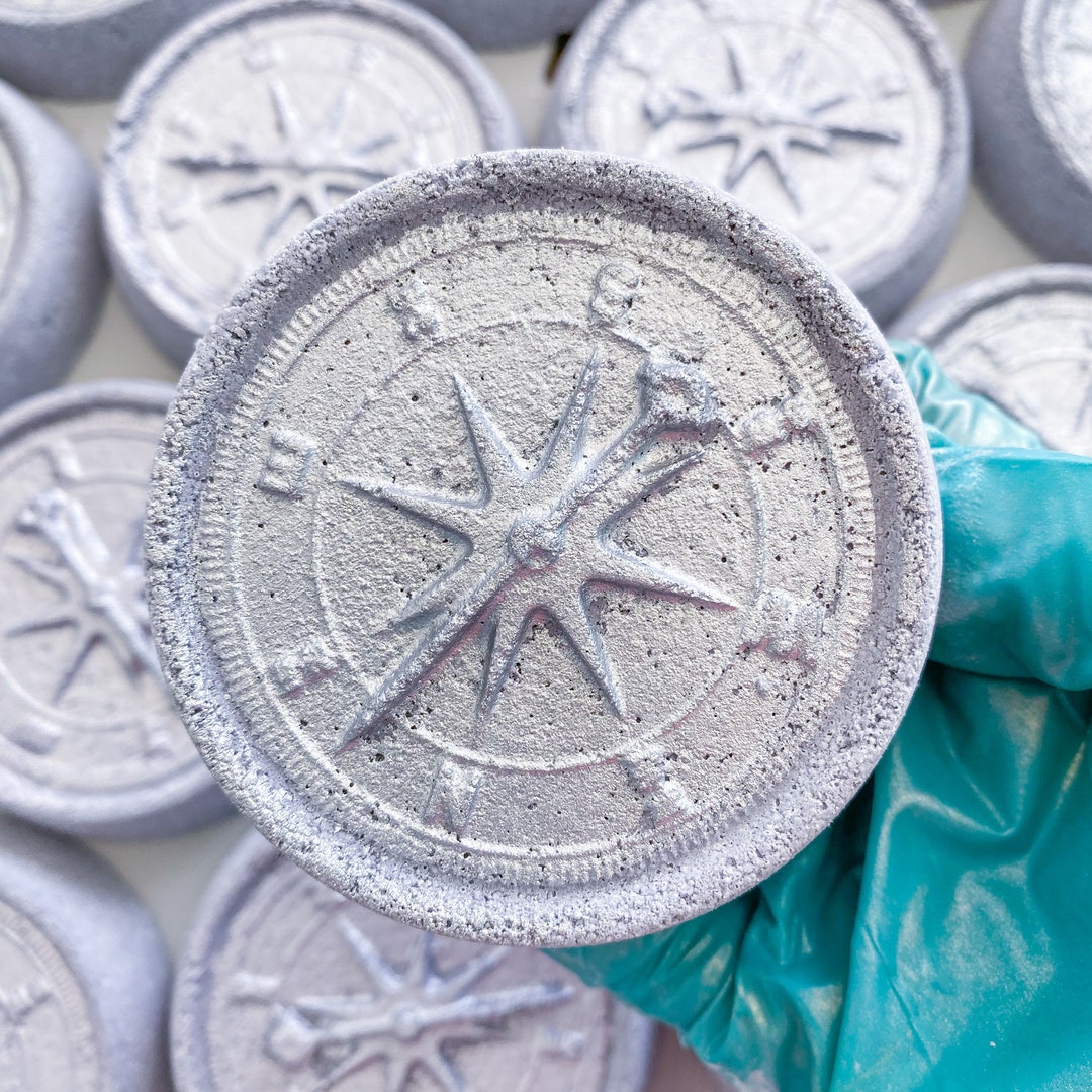 The Explorer Bath Bomb - Etsy