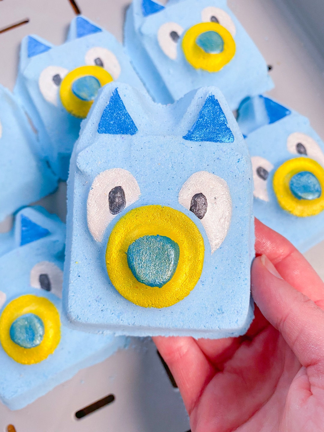 Blue Dog Bath Bomb - Childrens Character Gift - Bluey Bath Bomb - Cute ...