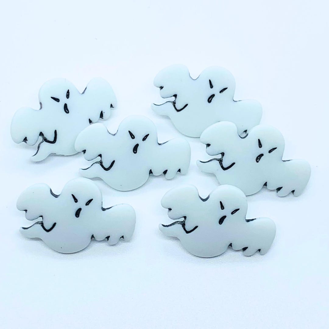 Halloween Buttons, Ghost Button, Halloween Crafts, White Ghost Button ...