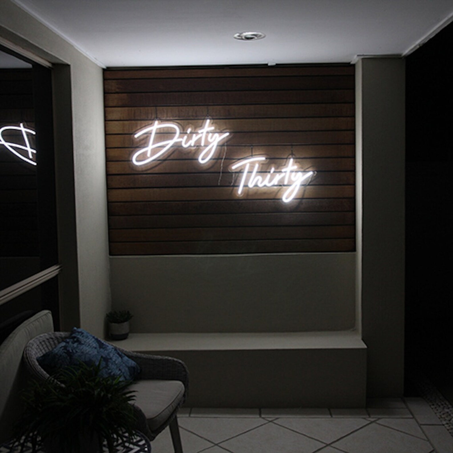 Dirty Thirty Neon Sign - Birthday Celebration Decor - Etsy