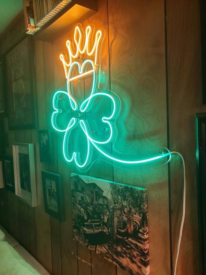 Lucky Clover Neon Sign With Crown: Decor for Home, Bar, or Office - Etsy