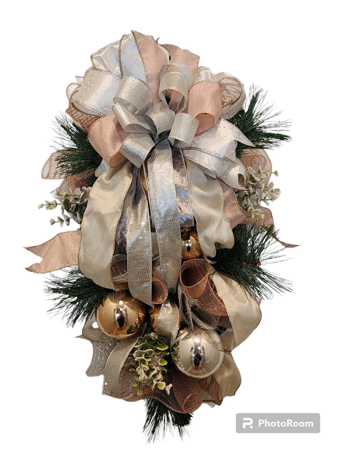 Elegant Victorian Christmas Swag With Champagne and Silver Bows ...