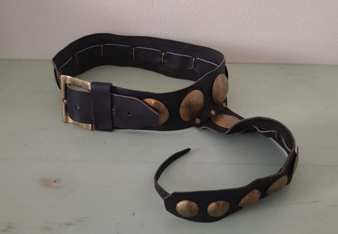 A Plains Native American Female Concha Brass Belt Hand Crafted Native ...