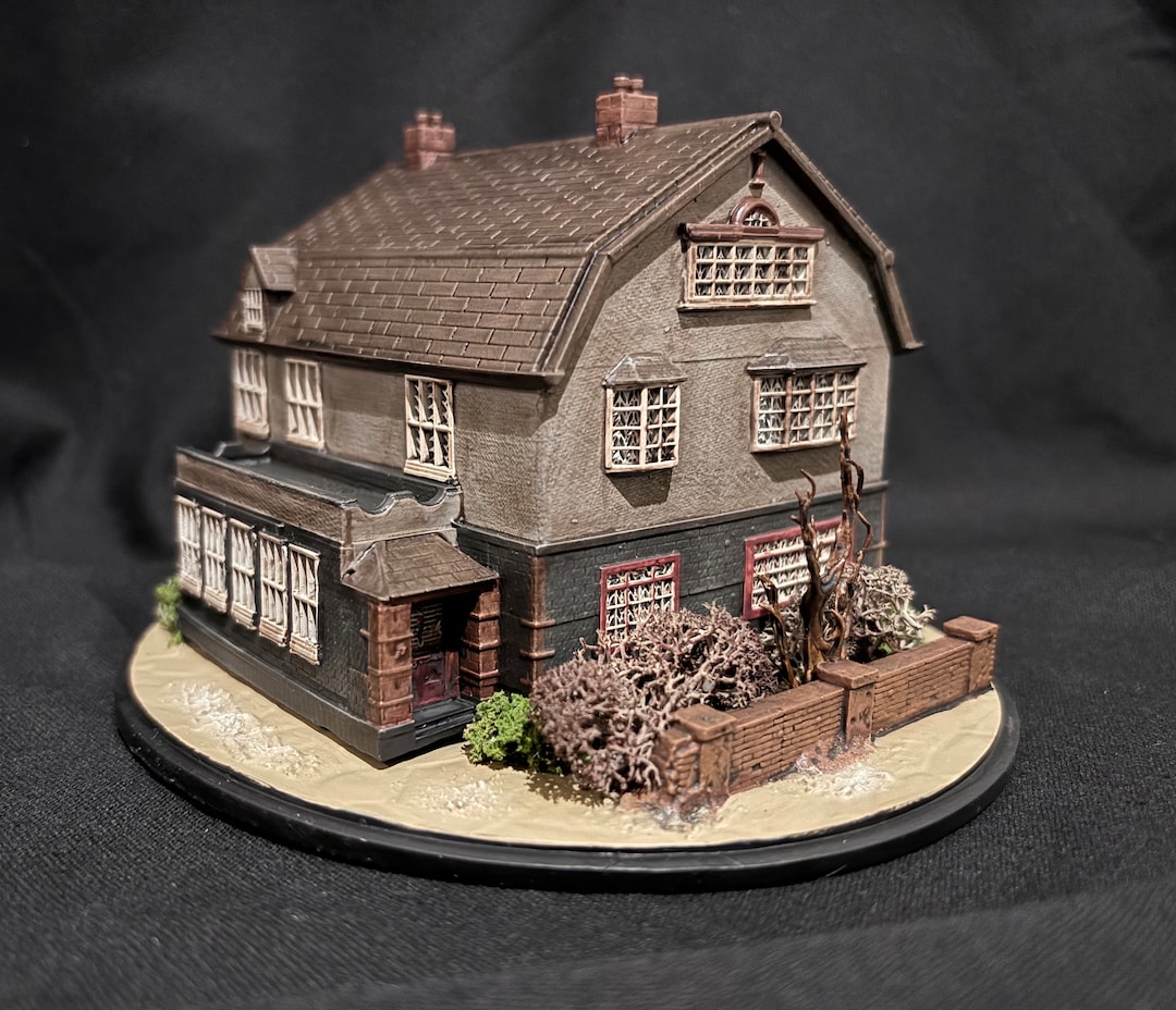 Hellraiser House 55 Ludovico Street cricklewood Hand Painted LED Lit ...