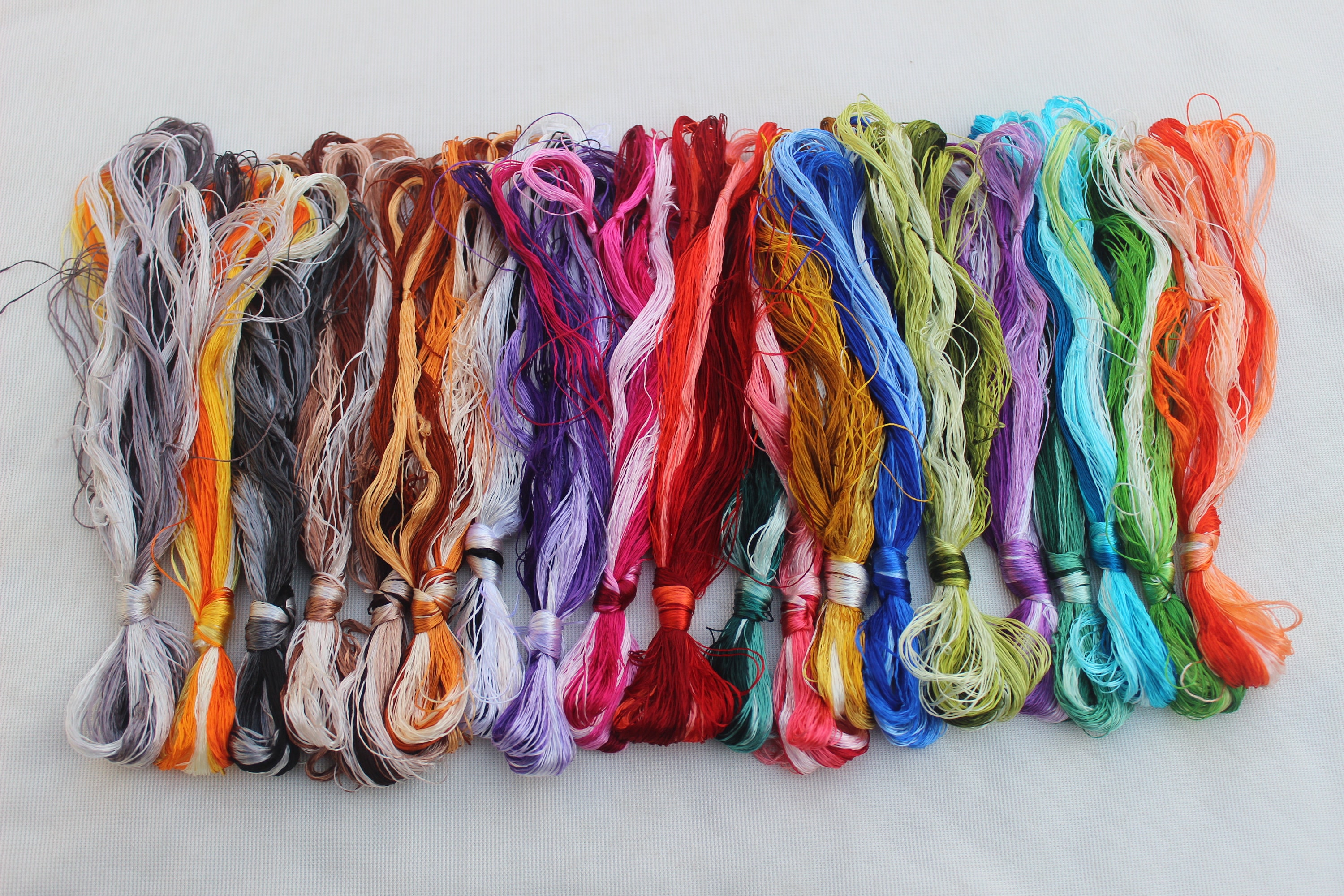 Silk Thread Packs 100 Colors Chinese Suzhou Embroidery Mulberry Silk ...