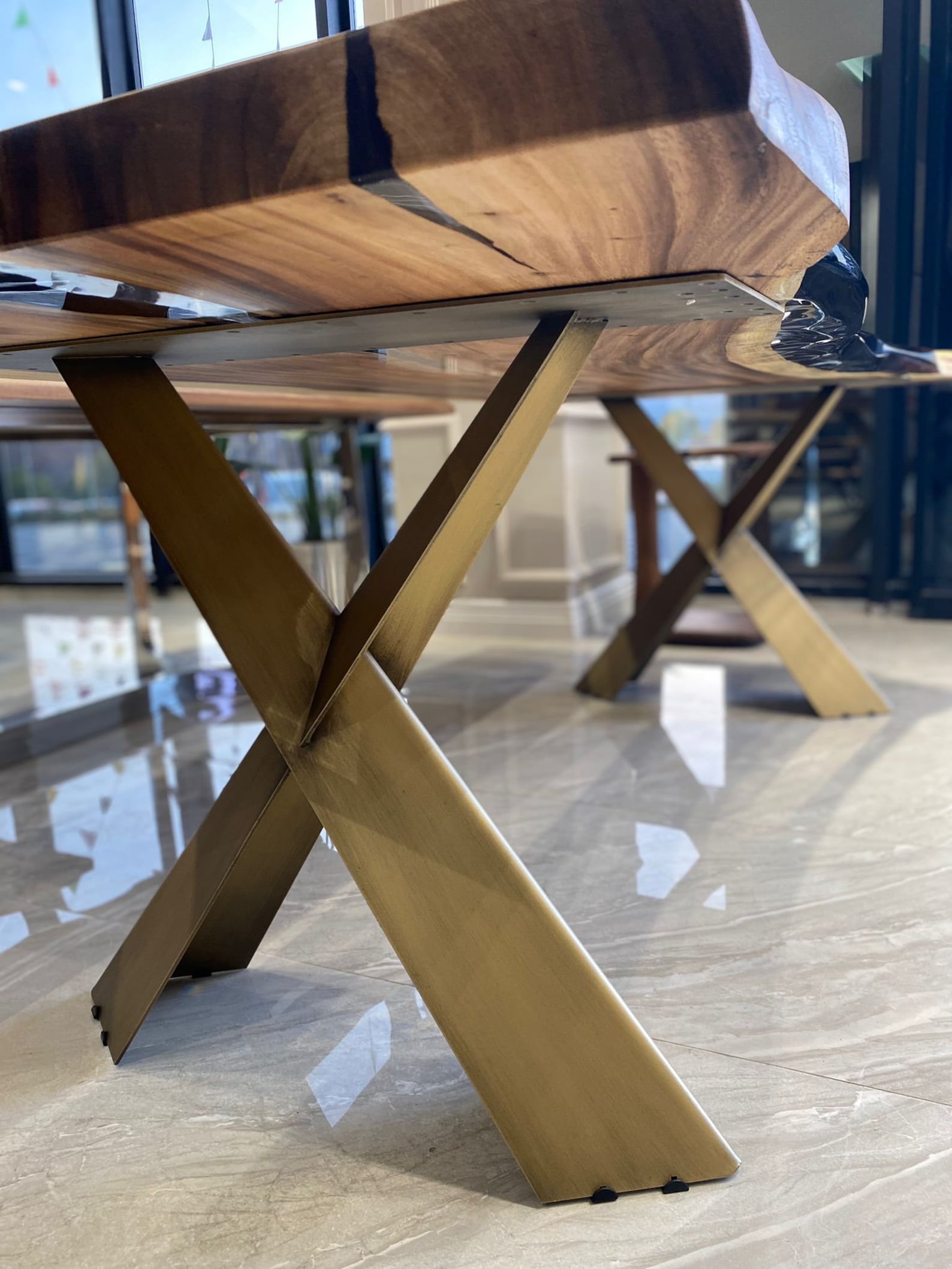 Custom Resin Desk, Live Edge Office Table, Clear Epoxy Dining Table ...