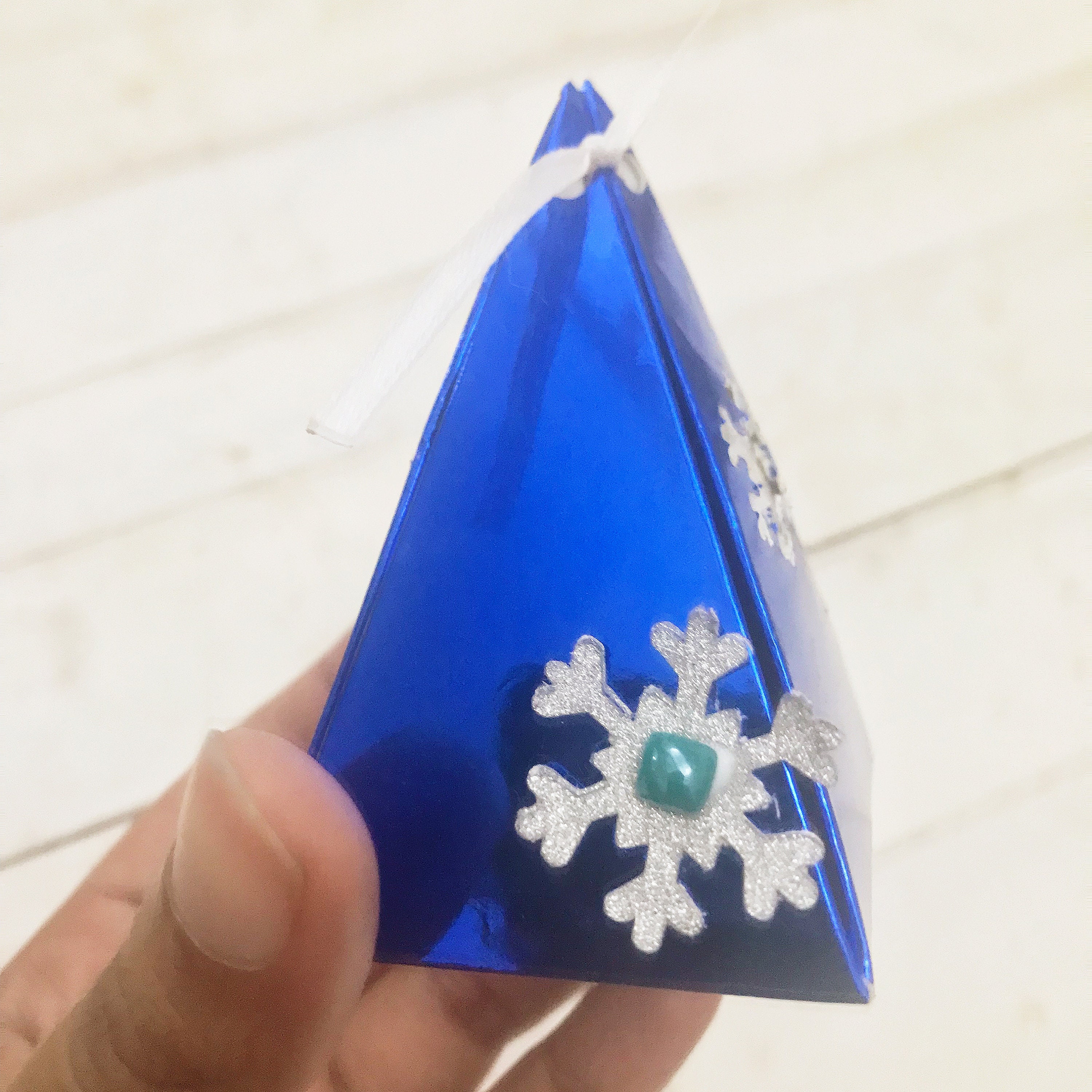 Snowflake Pyramid Favor Box Template SVG Winter Wedding Favor Box ...