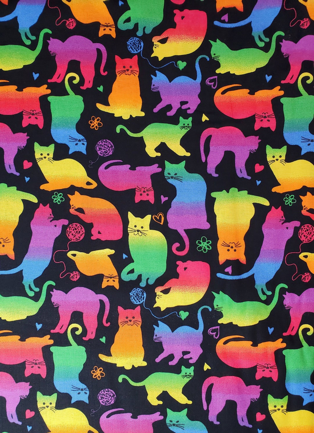 Ombre Kitties. Cotton Fabric by Fabric Traditions. Playful and Posed ...
