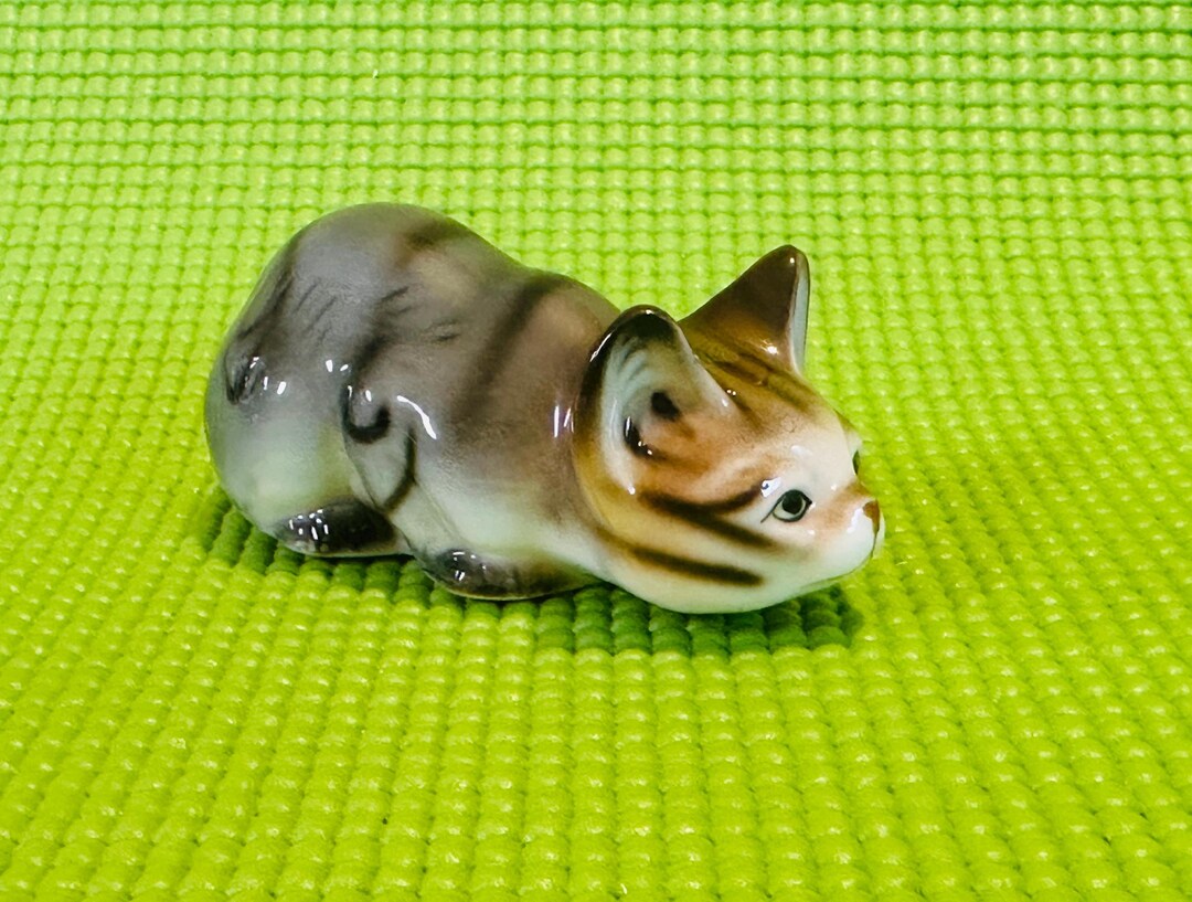 Fine Bone China Gray/brown Striped Cat Figure - Stalking Pose - Taiwan ...