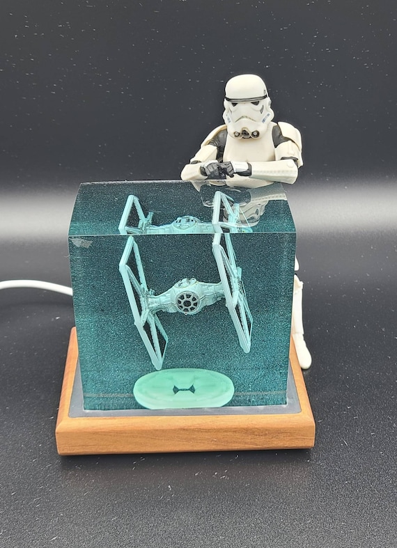 Art & Collectibles cordless LED Alien Lamp battery powered With Chechen ...