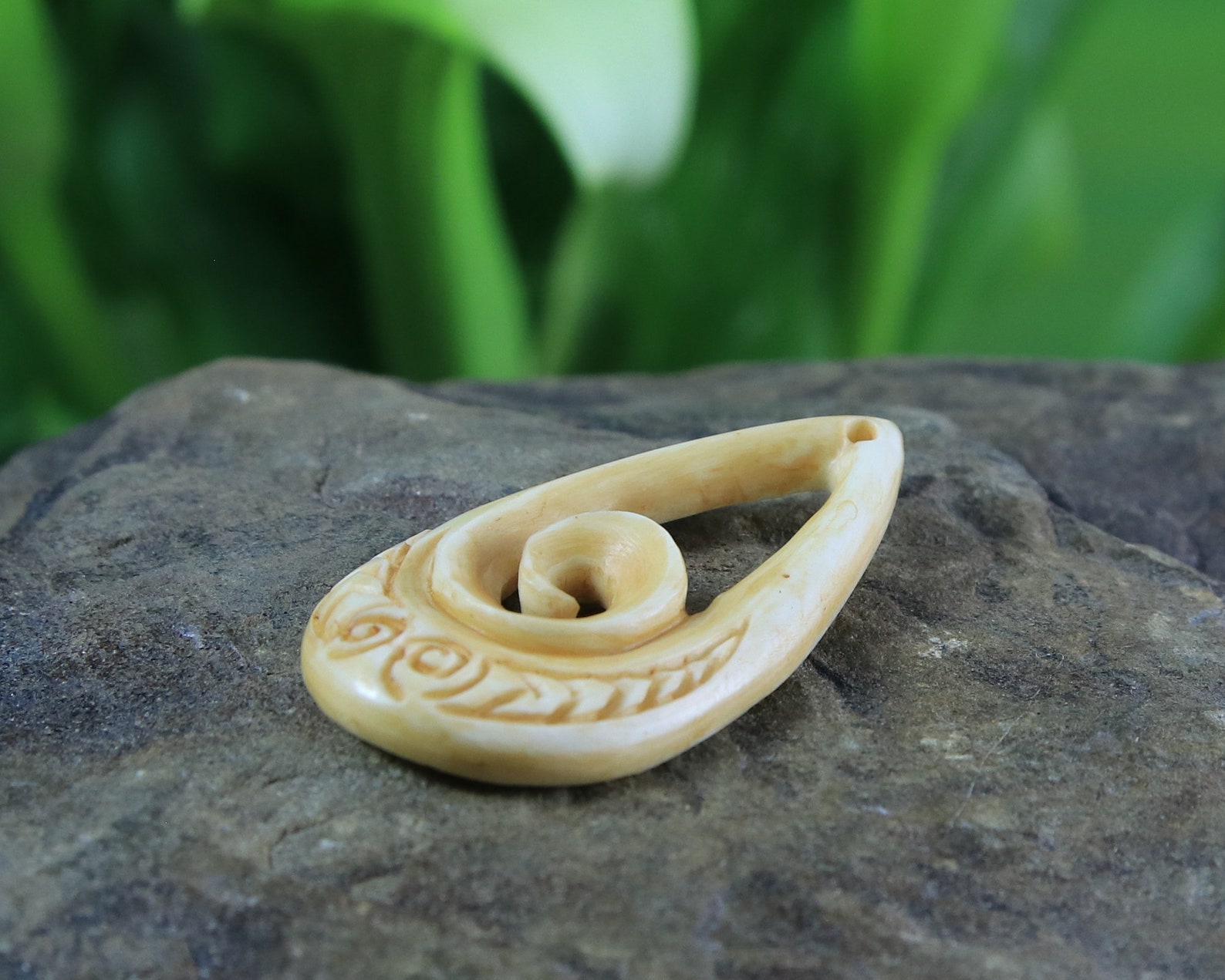 Hand Carved Bone Maori Hawaiian Pendant - Etsy