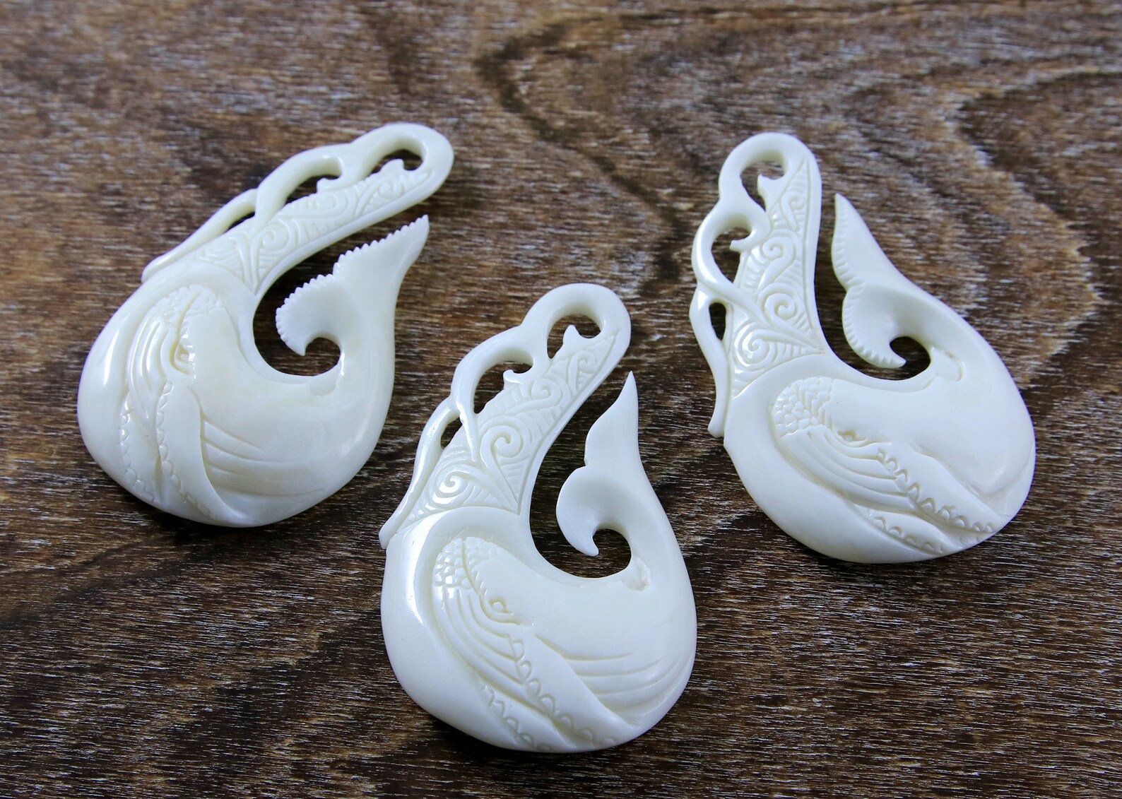 Fish Hook Hand Carved Bone Pendant Whale Cabochon Spirit Animal Totem ...