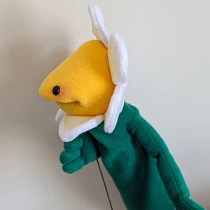 Lil’ Flora Daisy Hand and Rod Puppet - Etsy