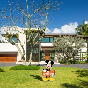 Welcome Sign Mickey Mouse|| Personalize Your Mickey Sign With Your Last ...