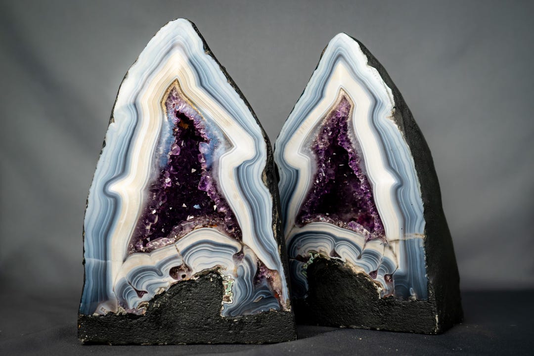 Rare Pair of Natural Agate Geodes – Aesthetical Bold White & Blue Lace ...
