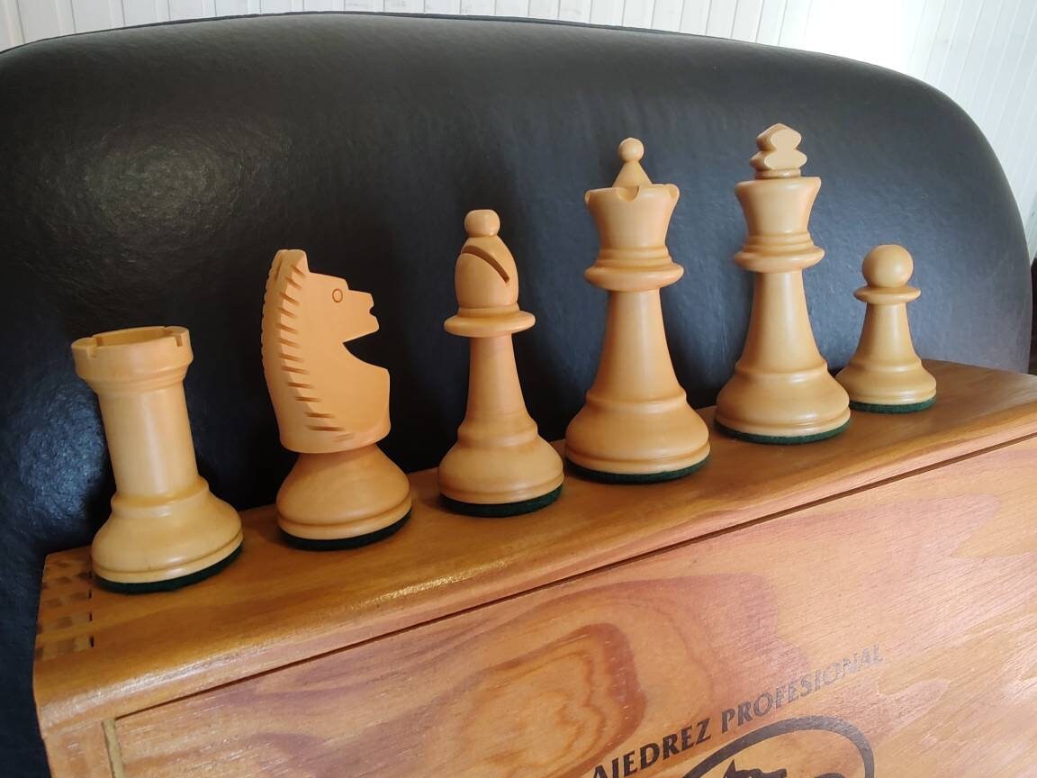 Vintage AD Ajedrez Chess Set Argentina. - Etsy