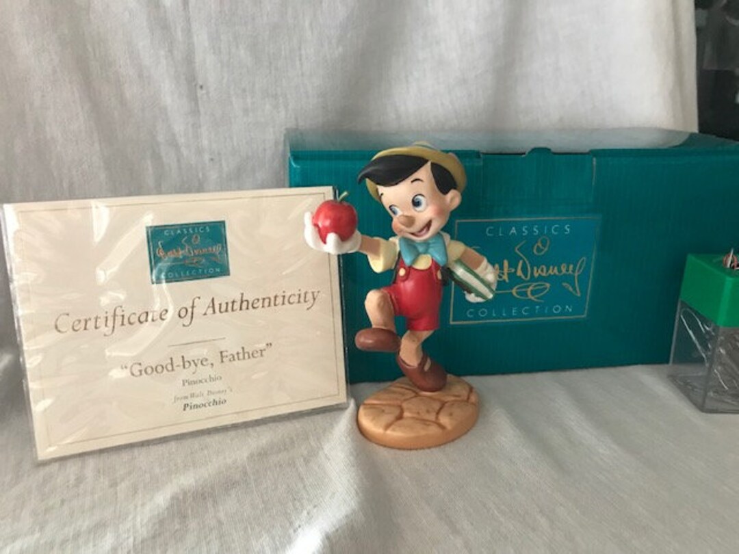 WDCC Disney Classics Pinocchio Goodbye Father From the Disney - Etsy