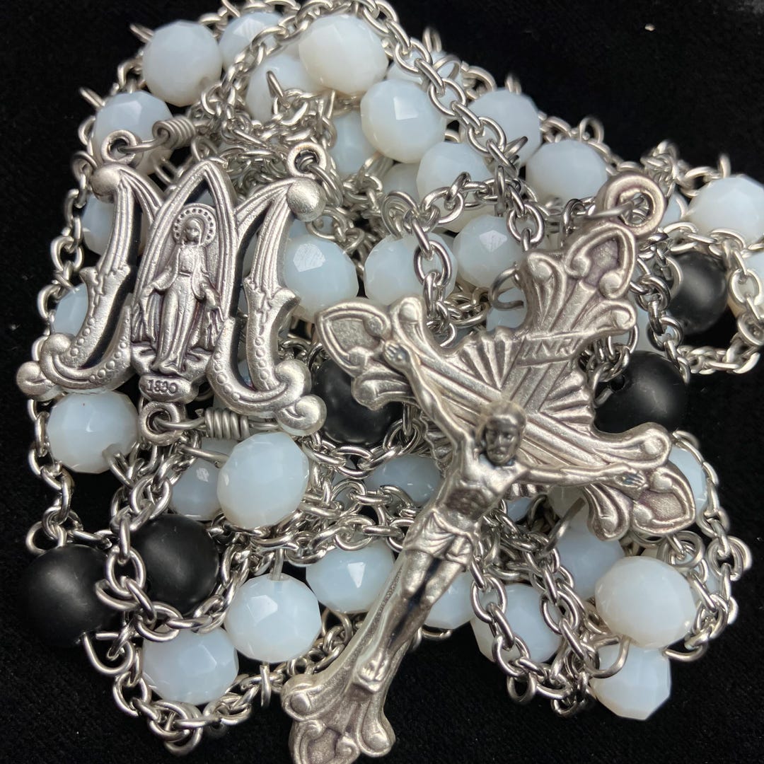 White Crystal Glass Ladder Rosary - Etsy