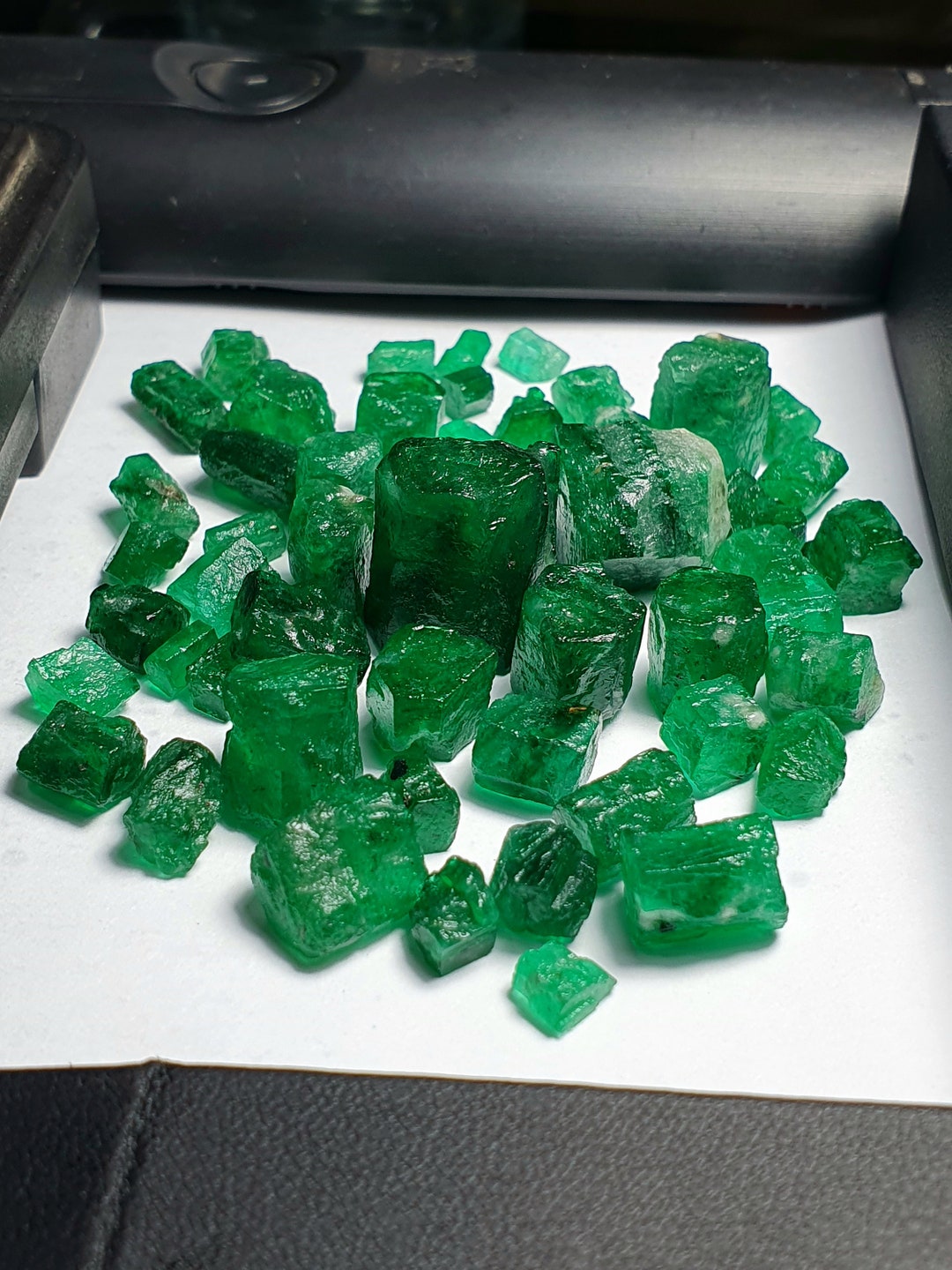Raw Emerald Crystals Facet Rough Transparent Green Natural From Swat ...