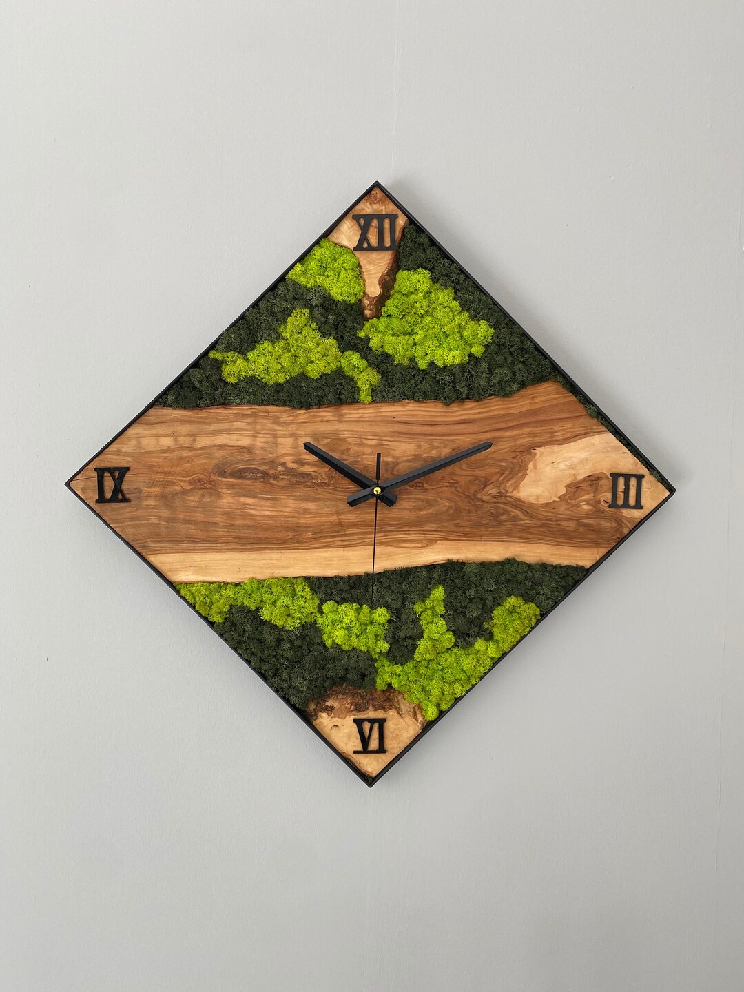 Made to Order Moss Wall Clock, Room Decor, Custom Made Moss & Wood Wall ...