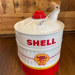 SHELL GAS Style Vintage 5 Gallon Gas Can - REFINISHED - Etsy