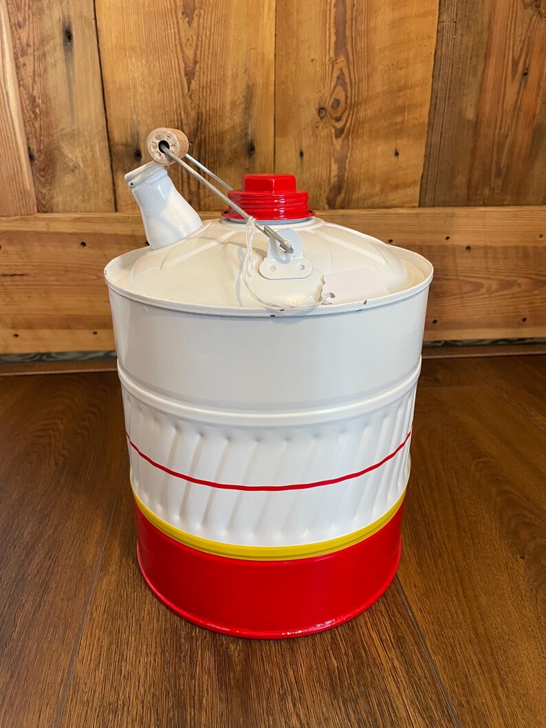 SHELL GAS Style Vintage 5 Gallon Gas Can - REFINISHED - Etsy