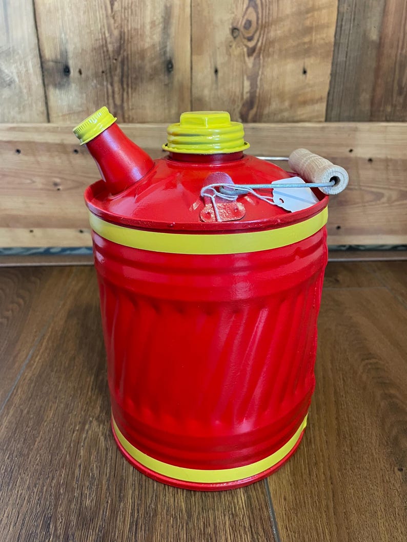 Red GOLDEN SHELL Motor Oil Style Vintage 5 Gallon Gas Can - REFINISHED ...