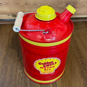 Red GOLDEN SHELL Motor Oil Style Vintage 5 Gallon Gas Can - REFINISHED ...