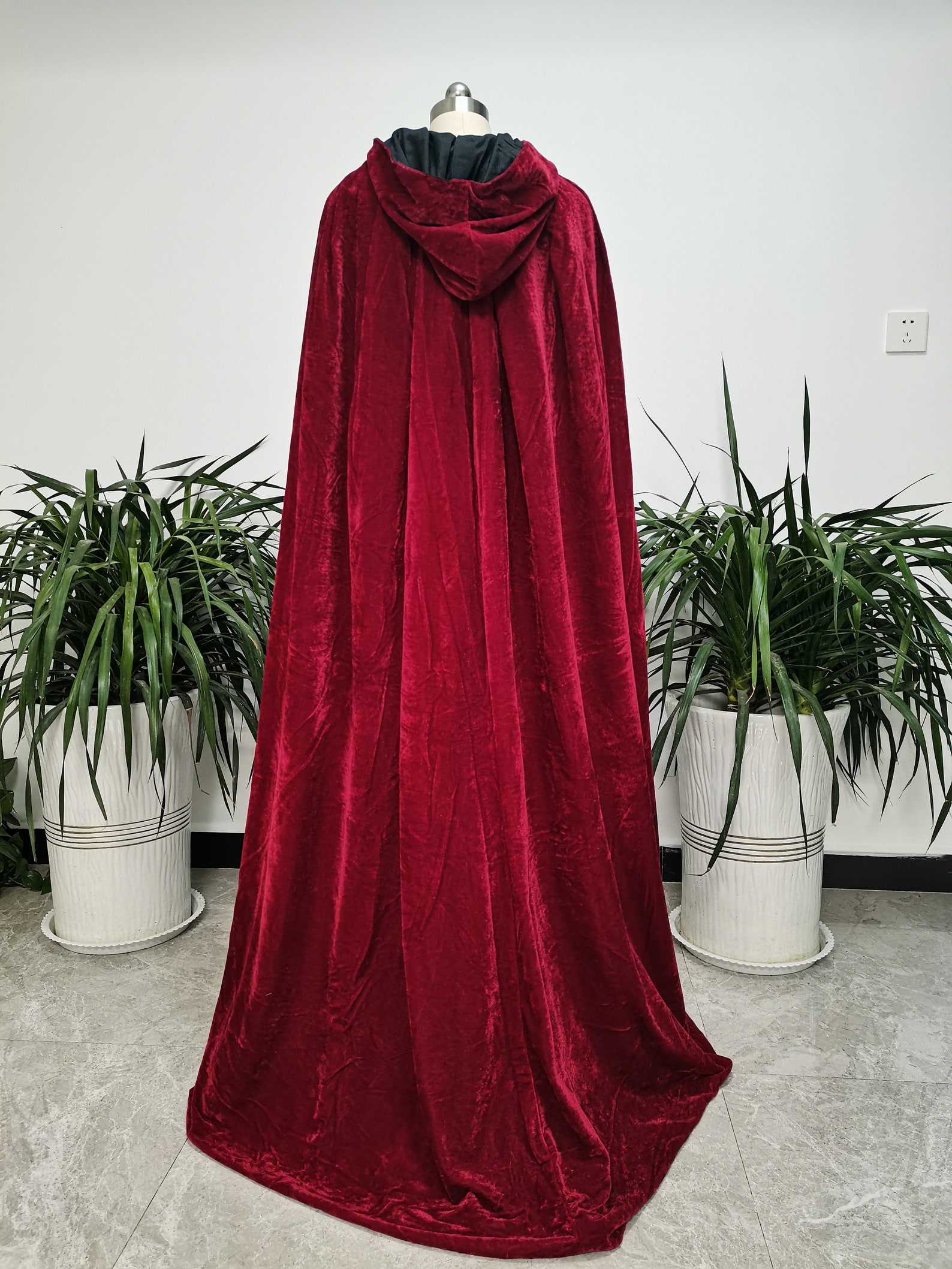Medieval Wedding Cloak Velvet Cloak Winter Warm Womens Wedding Cloak ...