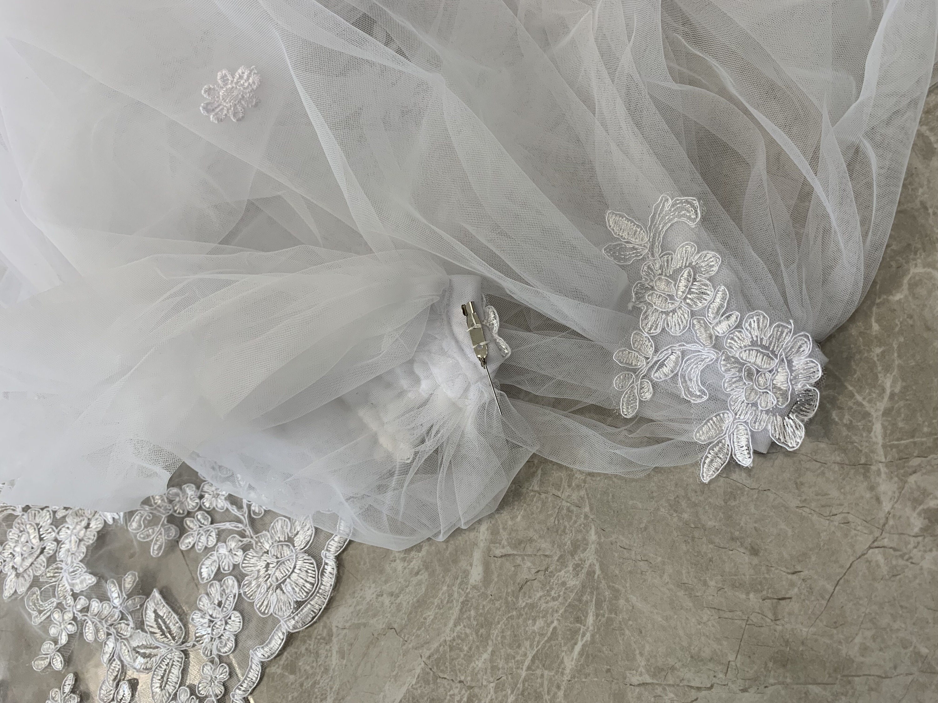 Luxurious Bridal Shawl White or Ivory Tulle Shawl Cathedral - Etsy