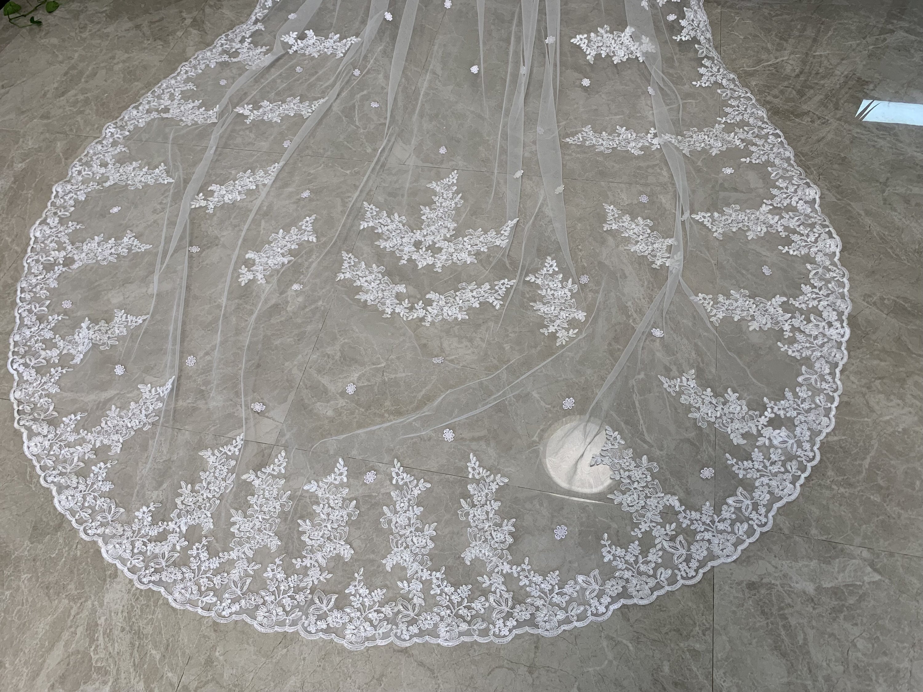Luxurious Bridal Shawl White or Ivory Tulle Shawl Cathedral - Etsy