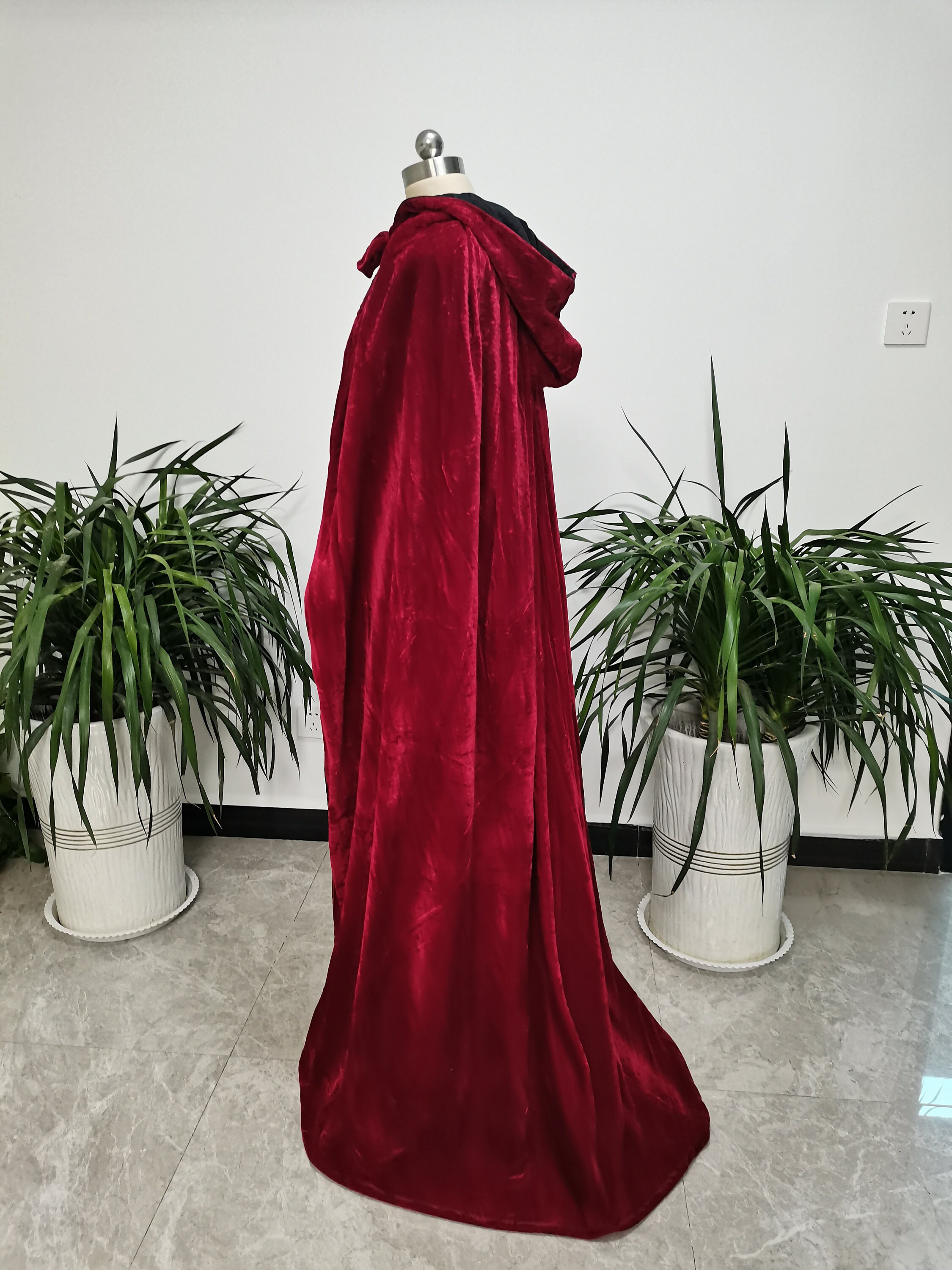 Medieval Wedding Cloak Velvet Cloak Winter Warm Womens Wedding Cloak ...