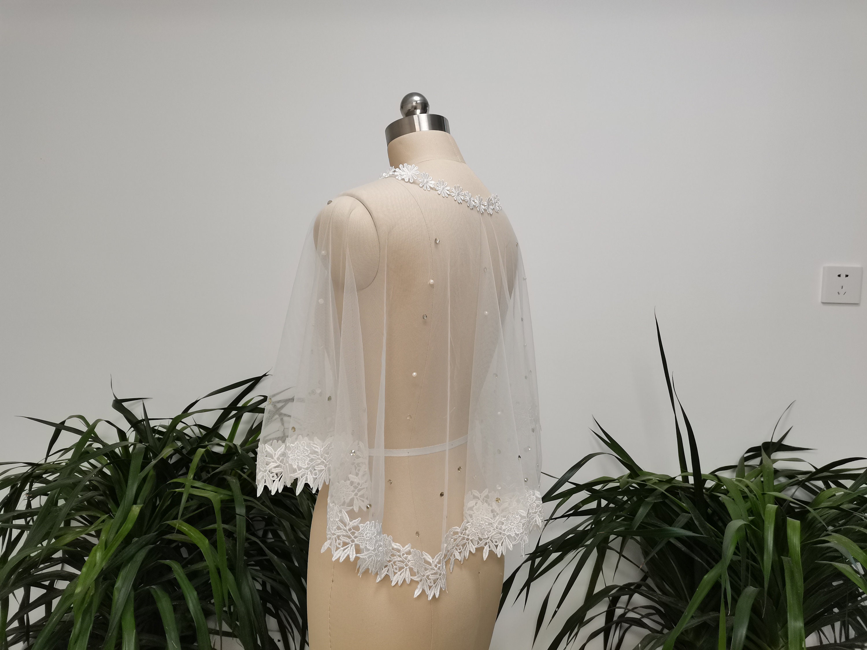 Scattered Pearl Wedding Shawl Lace Bridal Shawl Part Point Drill ...