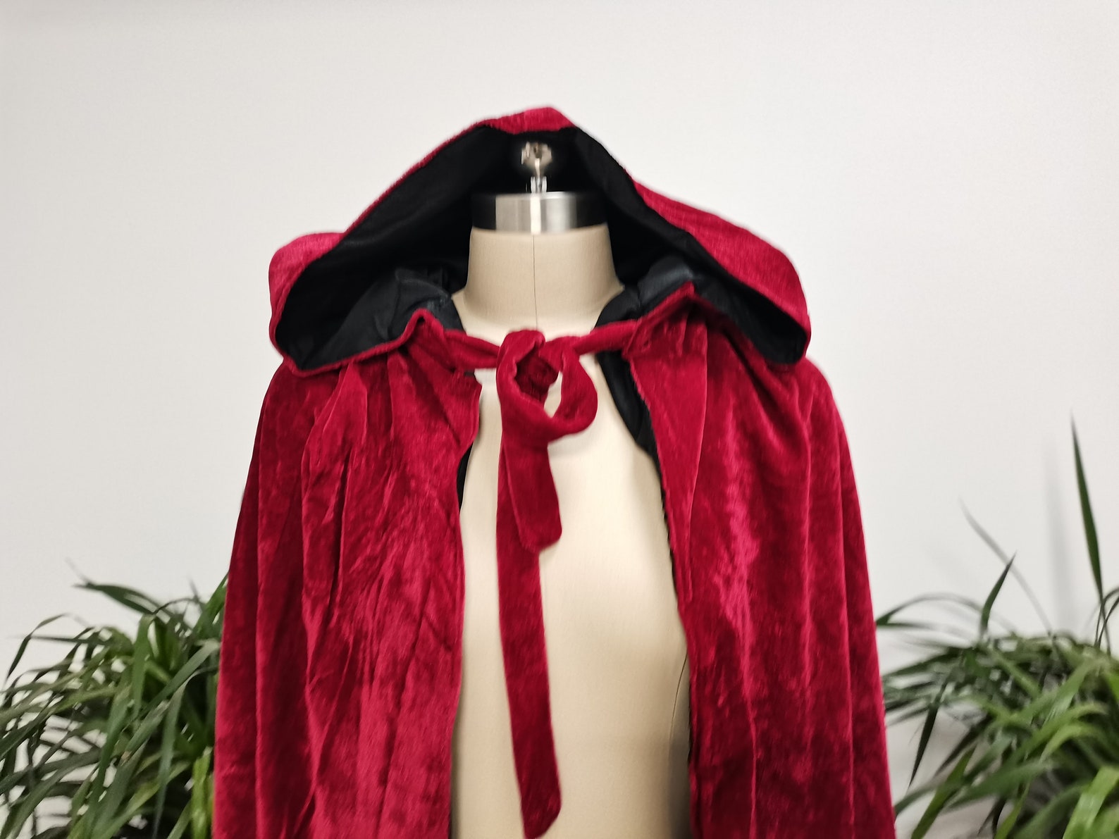 Medieval Wedding Cloak Velvet Cloak Winter Warm Womens Wedding Cloak ...