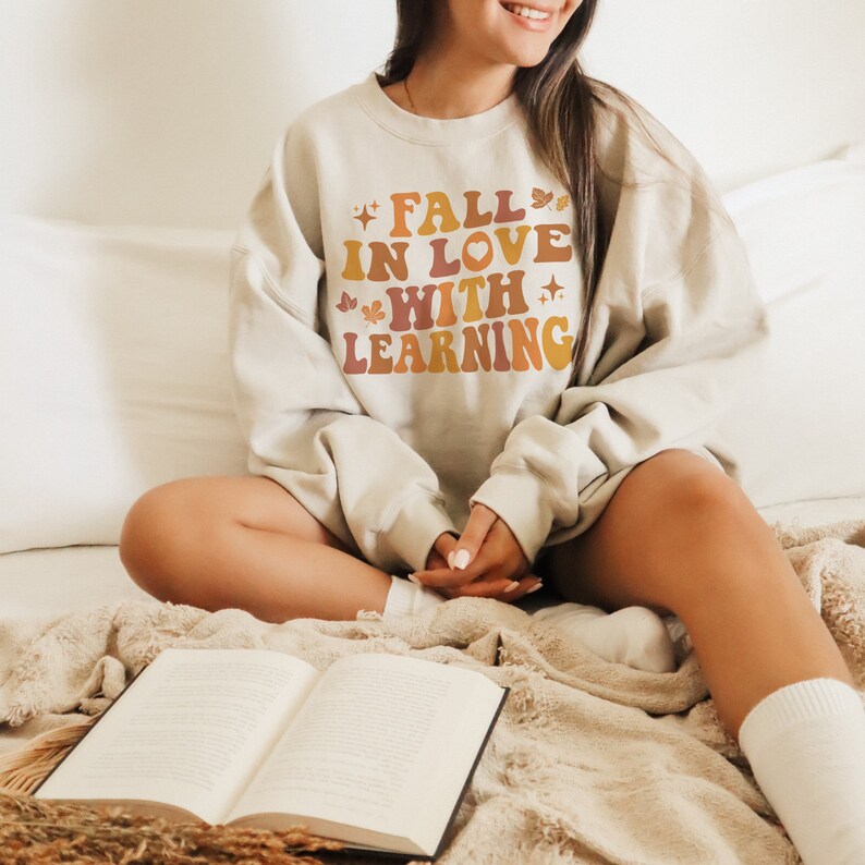 Fall in Love With Learning Retro Fall Teacher Crewneck Thanksgiving ...