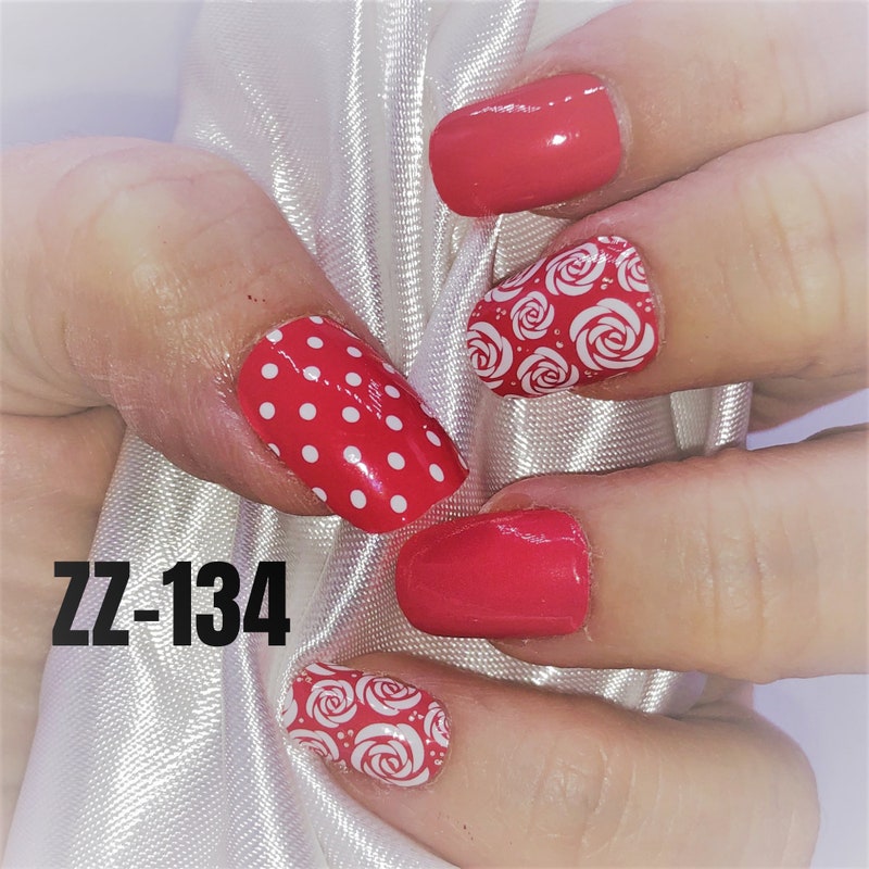 Color Street Gift - 60+ Gift Ideas for 2025